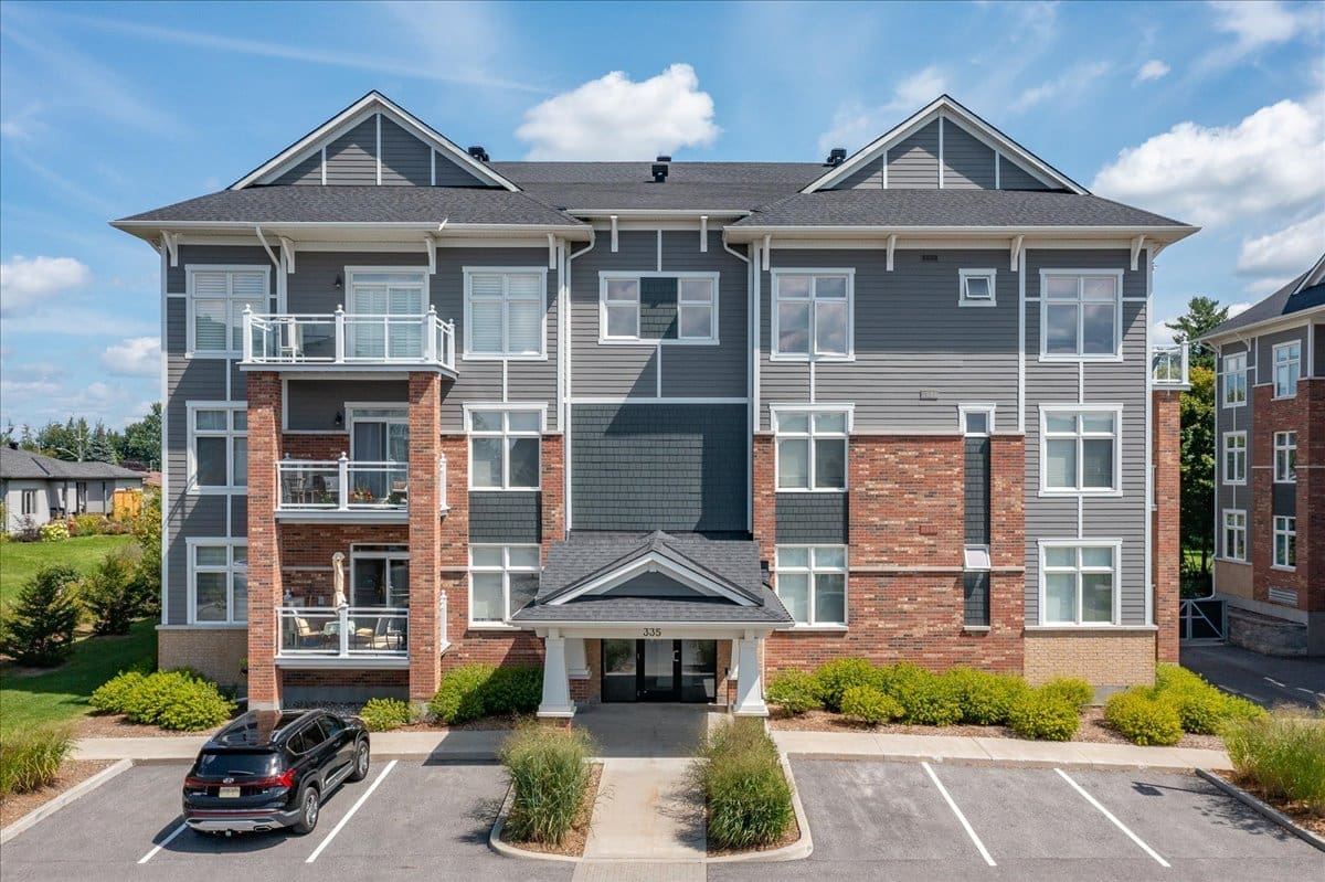 Orleans | Condo for Sale | 303-335 Elizabeth Cosgrove Private