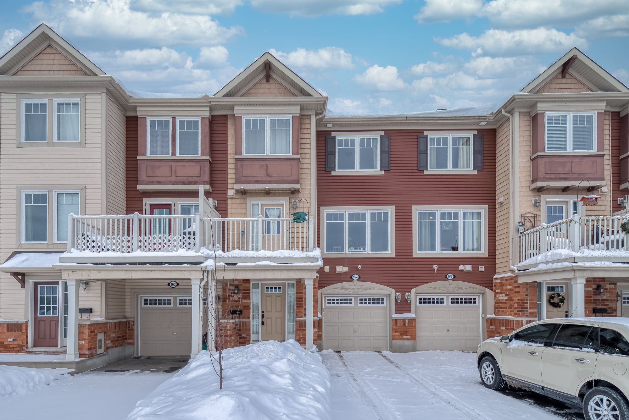 Orleans | Summerside Townhouse For Sale | 164 Sunshine Crescent