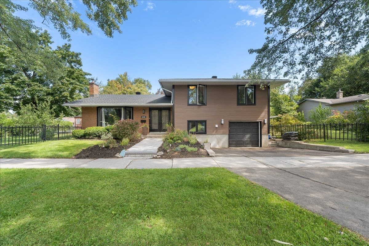 Beacon Hill Home For Sale | 2376 Ogilvie Road