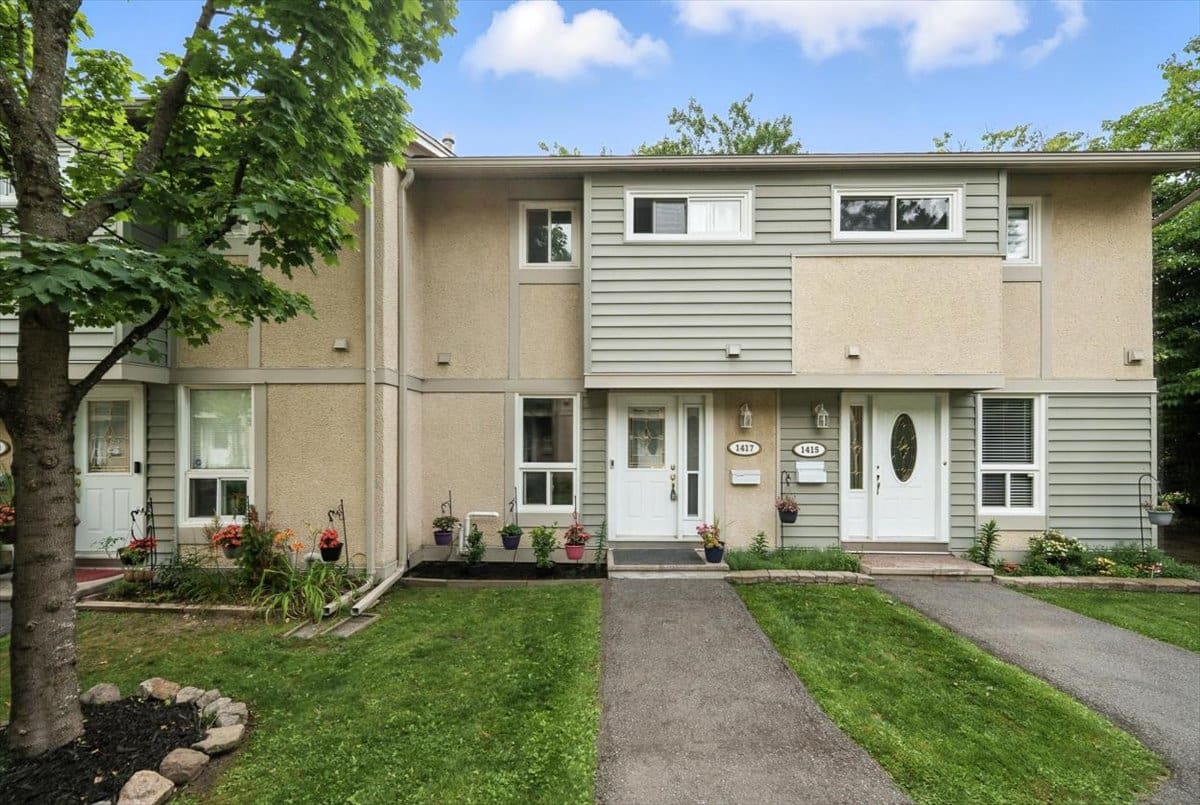 Ottawa | Pineview | Condo Townhome for Sale | 1417 Ballard Court